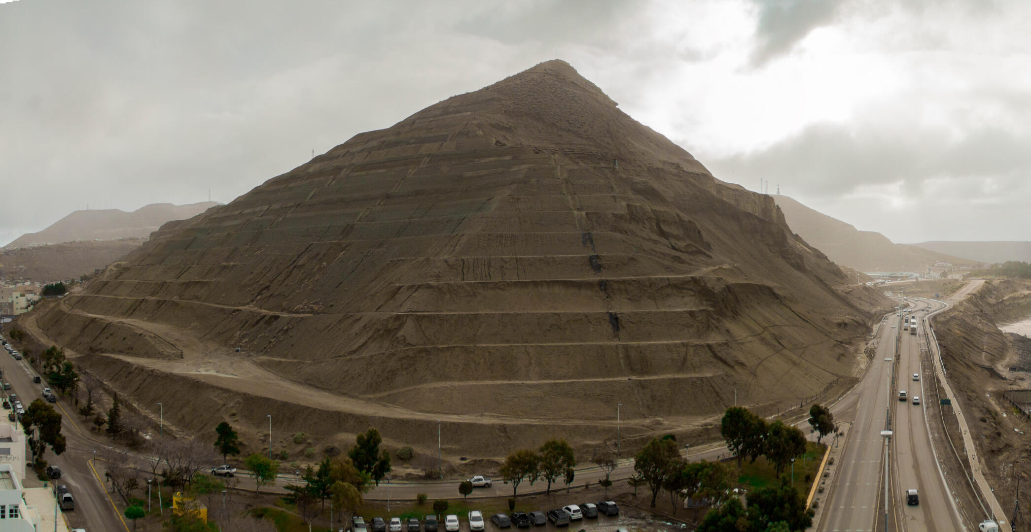 Estabilización y Aterrazamiento Cerro Chenque – Chubut – Rigel SRL